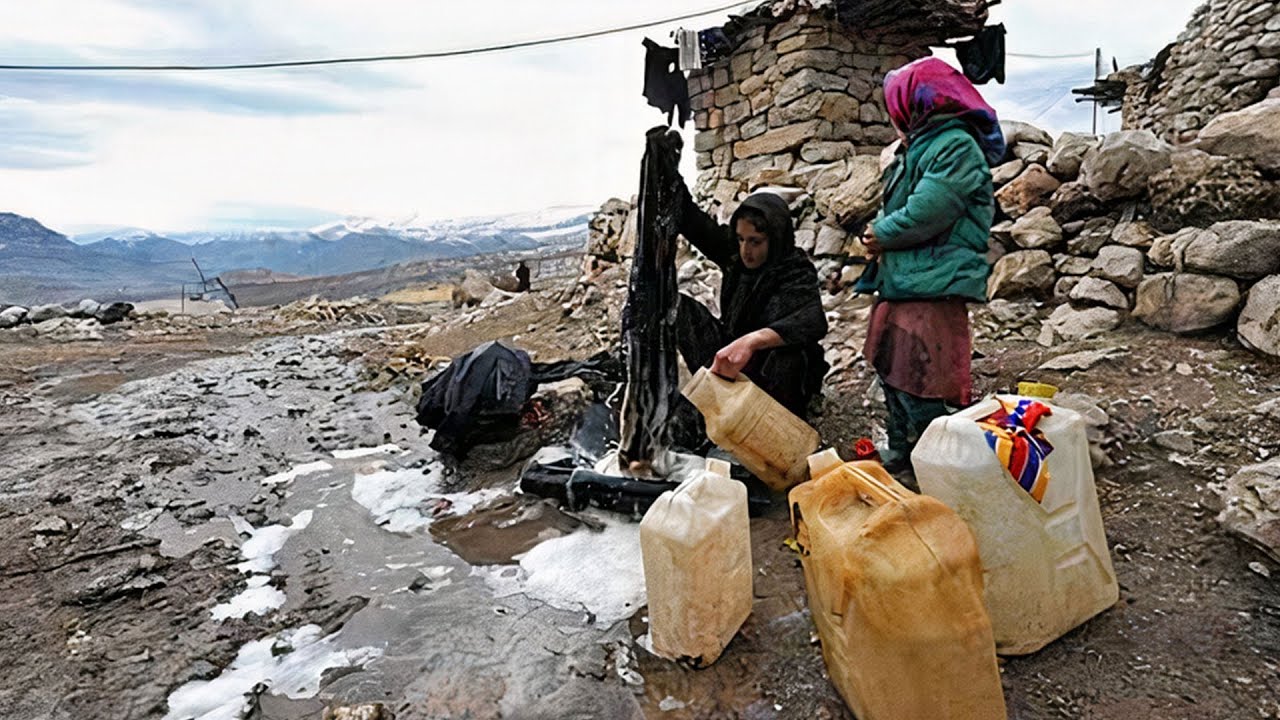 Poor Women's Hut In A Village In IRAN | IRAN Rural Life || Life Of ...