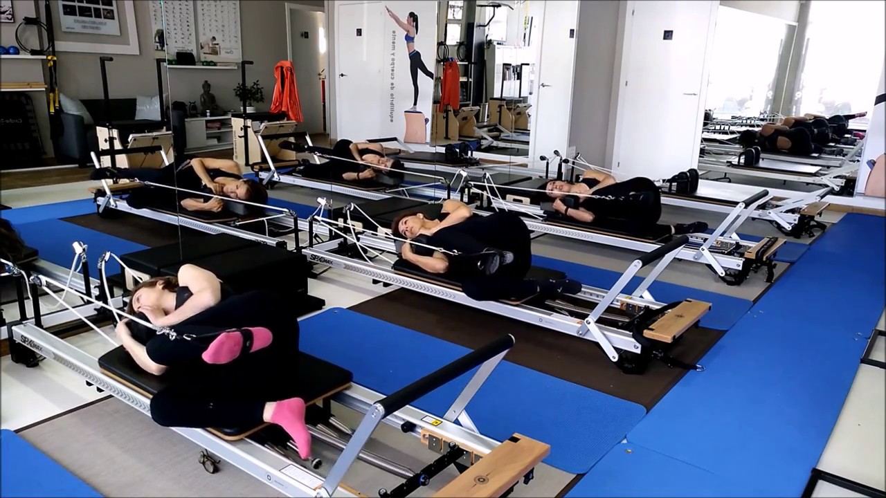 Reformer pilates. Foot work. - YouTube
