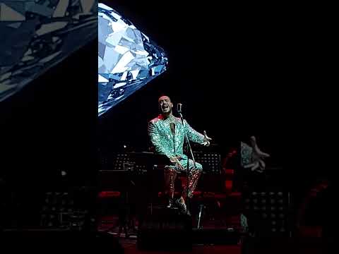 Cem Adrian - Unutulmuyor (Mücevher / 20.Yıl Konseri)