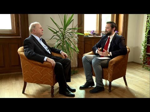 Interjú Kun Miklós történésszel - YouTube