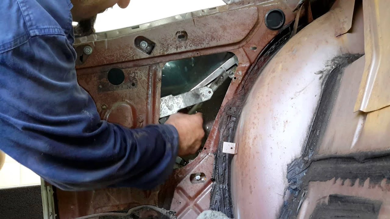 Buick Riviera 1963 Rear window removal Part 1 - YouTube