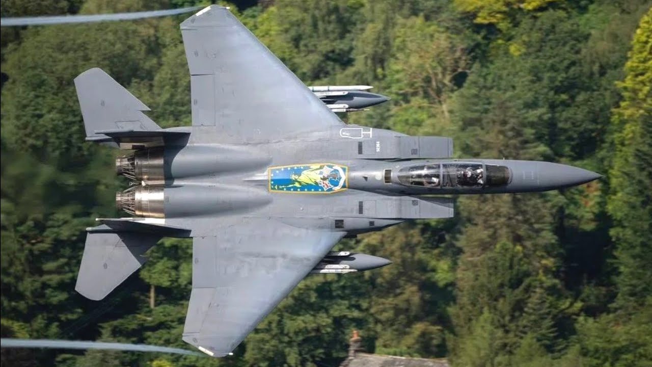 Close up air force F15 and F18 take off - YouTube