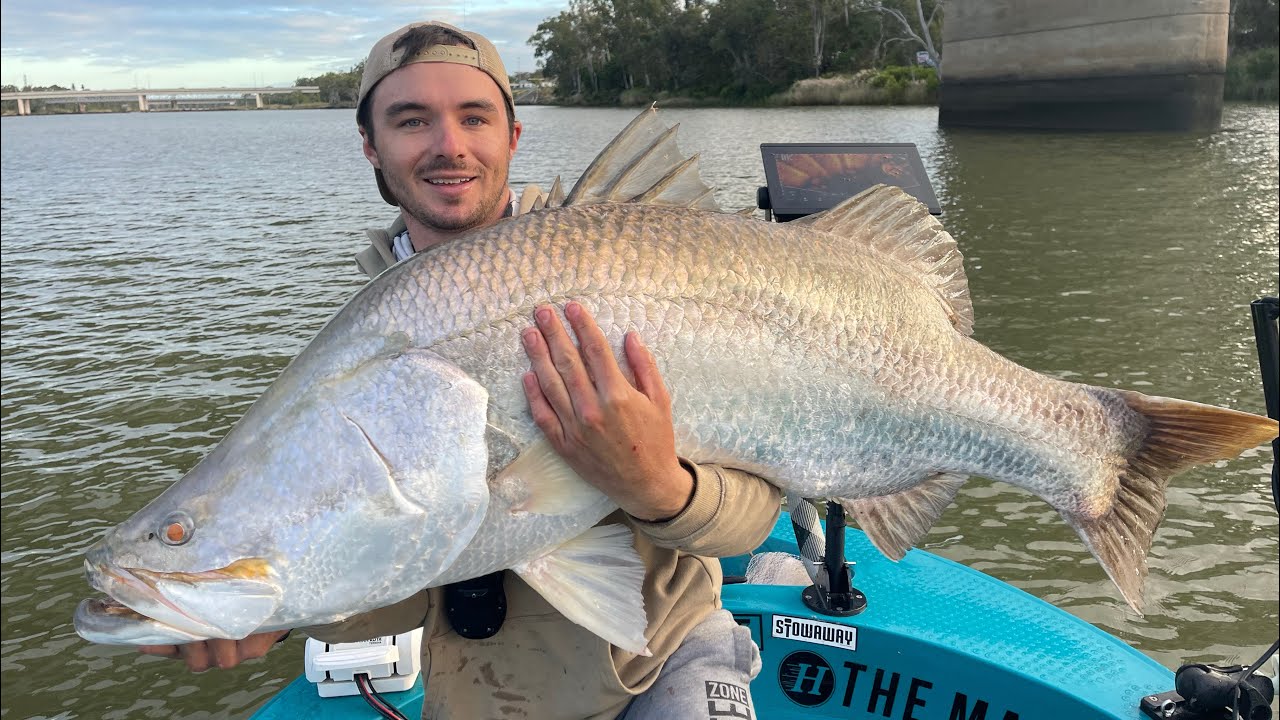 Monster saltwater barramundi with epic slow mo jumps! - YouTube