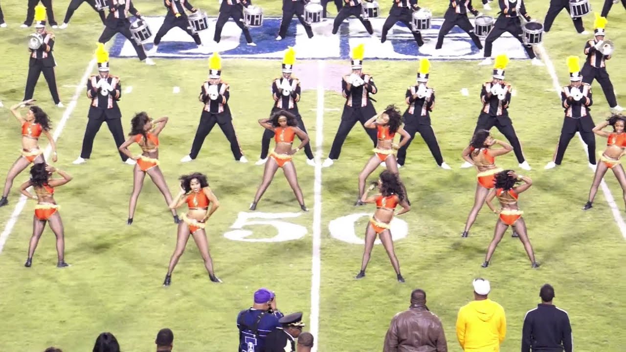 Grambling State University "World Famed" Marching Band - YouTube