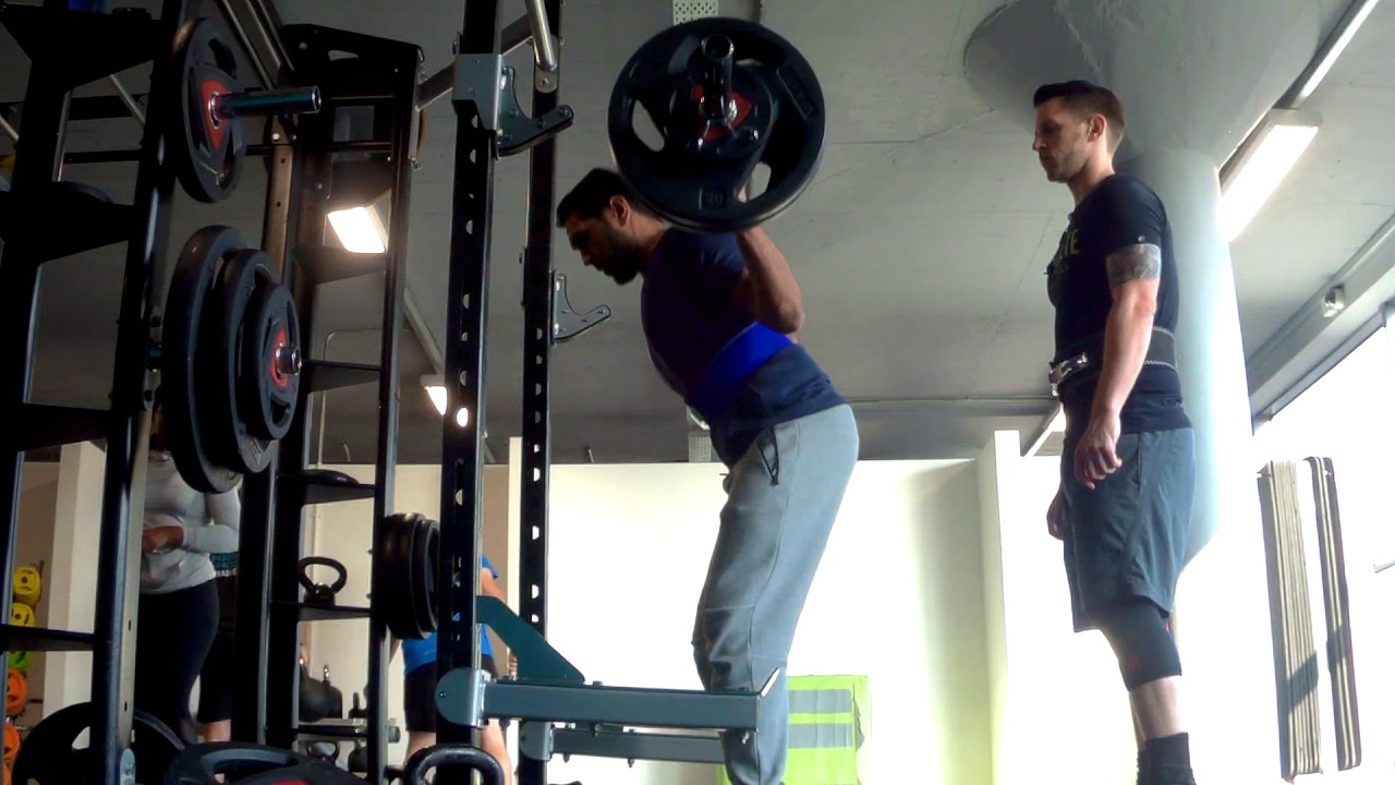 20170524 01 Squat Mac - YouTube