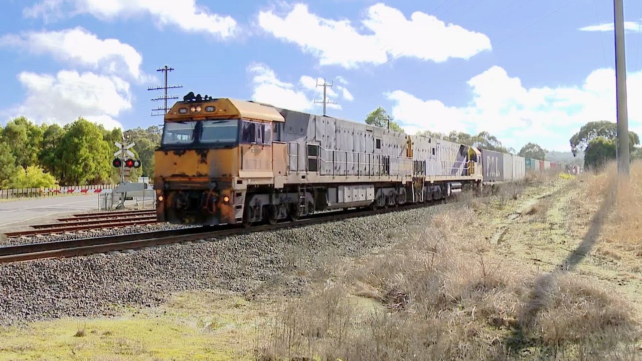 Pacific National Container Train - PoathTV Australian Railways ...