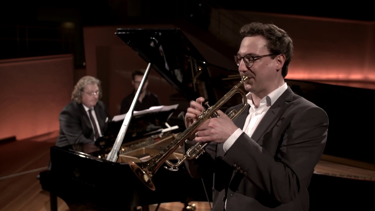 Duo Schoch-Höricke plays "Hora Staccato": Andre Schoch, trumpet ...