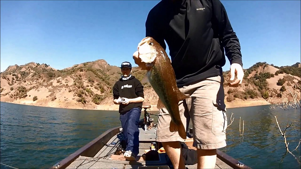 Lake Sonoma Summer Bass Fishing - YouTube