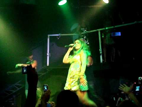 Kelly Key canta Baba Baby na Metropole em Recife - YouTube