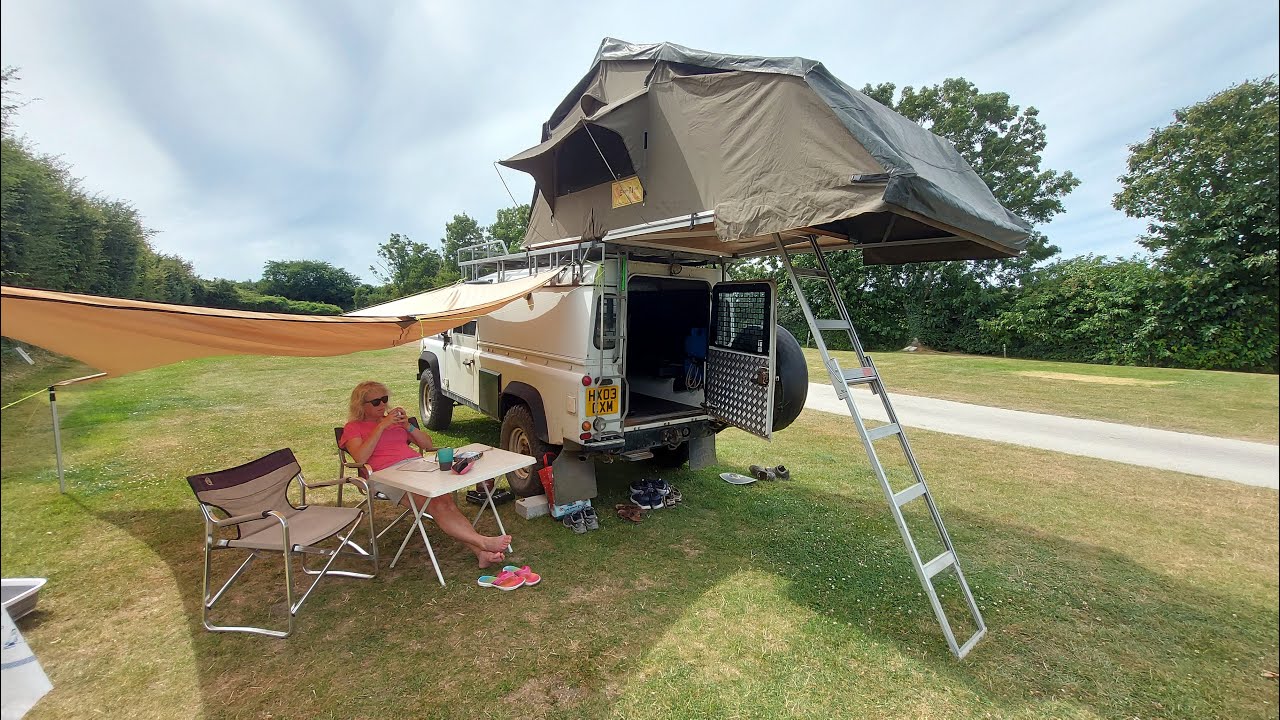 Land Rover Defender and Rooftop Tent - Camping old school - YouTube