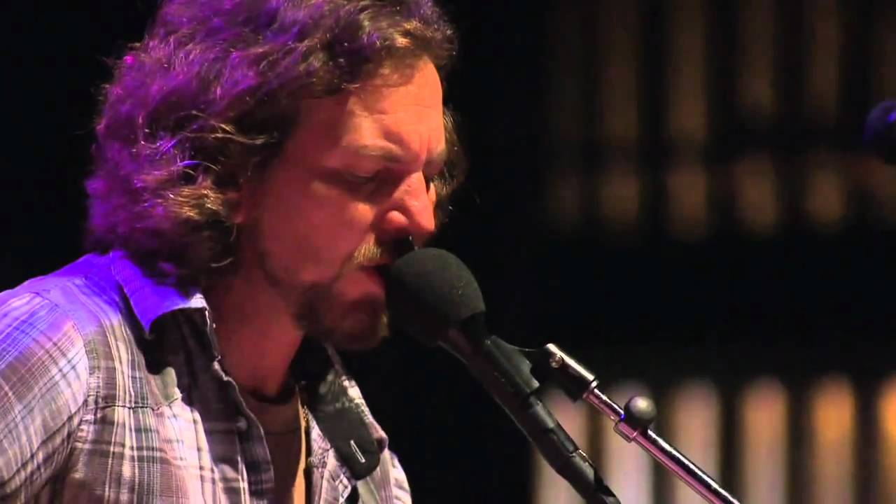 Eddie Vedder - You Can Close Your Eyes (w/Natalie Maines) - YouTube