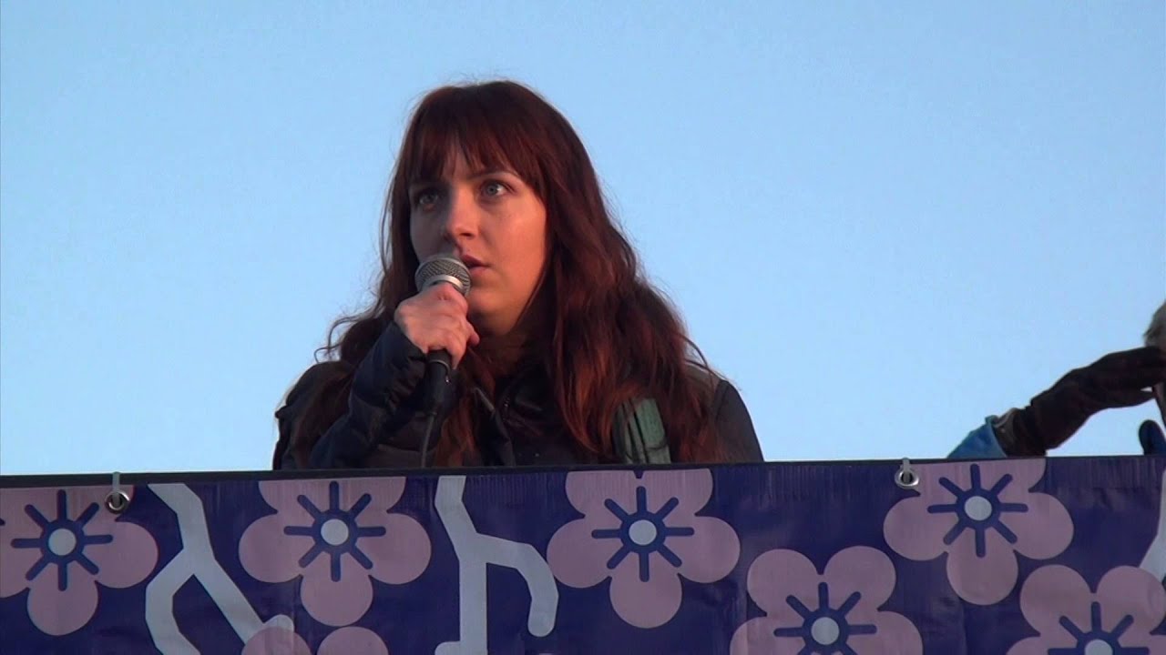 ANNA STEWART SINGS NATIONAL ANTHEM - YouTube