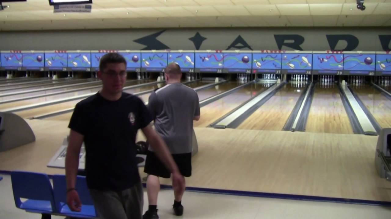 #84 4/18/14 Brian Valenta vs Eric Locher King of the Hill Bowling - YouTube