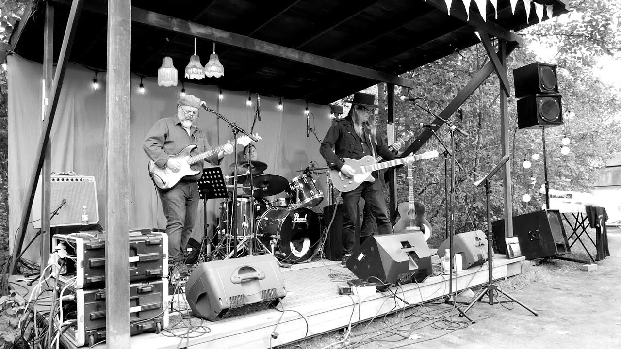 Armadillo King - Across the sea @ Fåfängan 12/8-2023 - YouTube