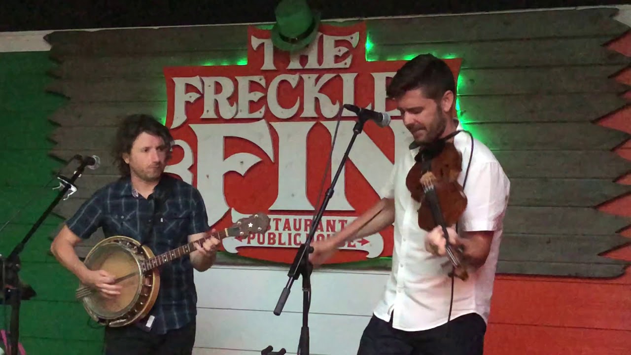 Don't Think Twice Cover w/Irish Reels - The Farrell brothers (Bob Dylan ...