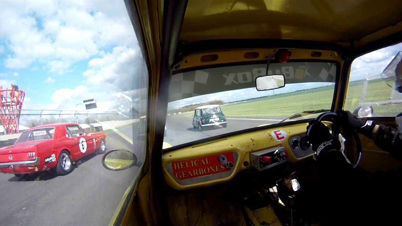 Historic touring cars Bob Bullen at Castle Combe 2016 - YouTube