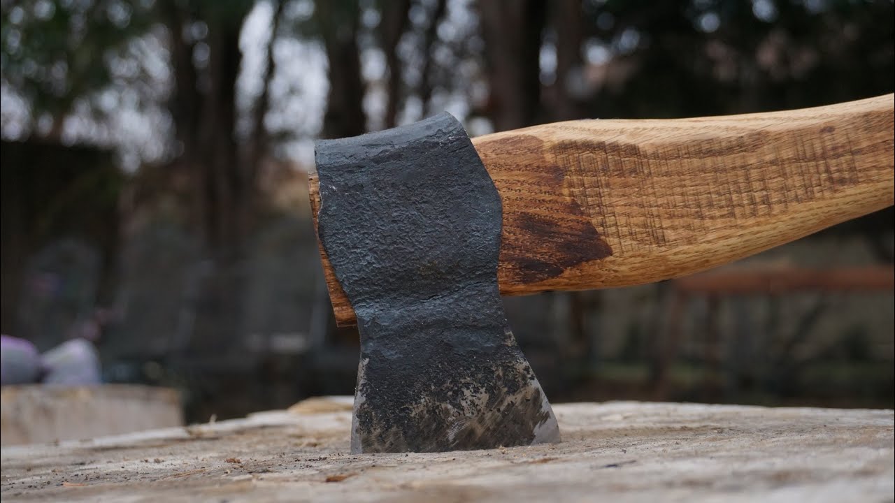 Making an Axe Out of Leaf Spring! - YouTube