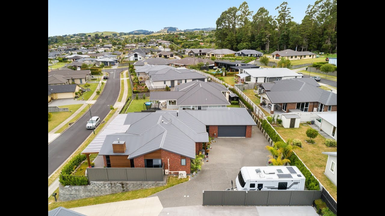 19 Damien Place, Cathy Hooper - YouTube