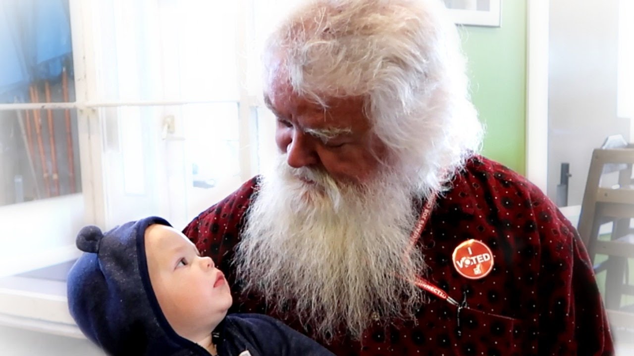 Who did SANTA Vote For? - YouTube