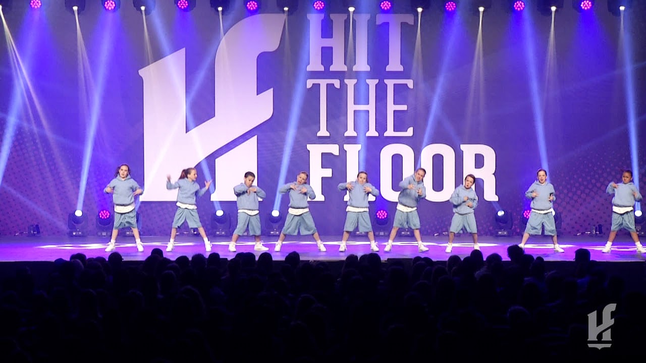 Funky Stuff - Studio Funky Steps - Hit The Floor Lévis 2018 - YouTube