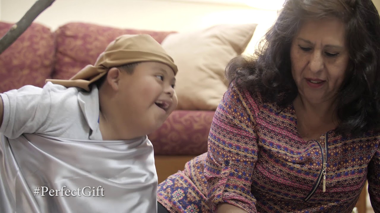 Find the Perfect Gift | Las Posadas - YouTube