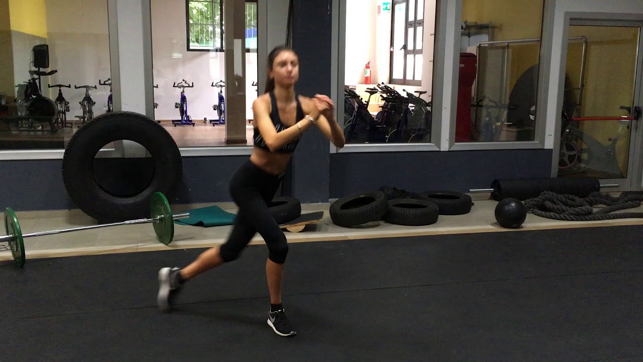 Cross lunge - YouTube