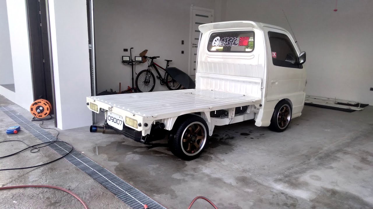Suzuki carry/Mazda scrum Kei Truck - YouTube