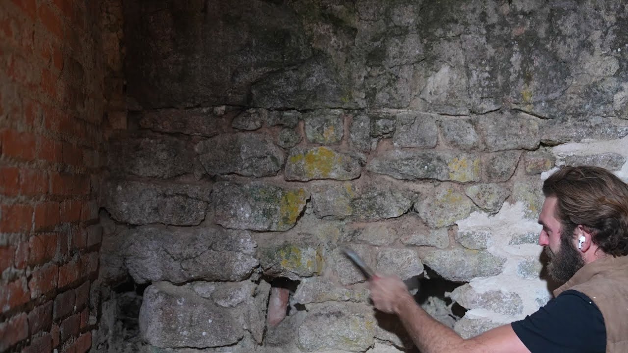 Rebuilding a stone wall, finished. - YouTube