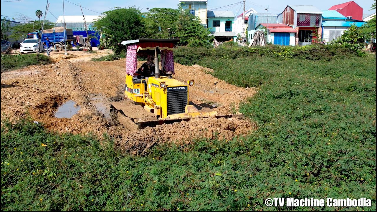 Impressive Small Project Starting Miniature Dozer With Dump Truck 5TON ...
