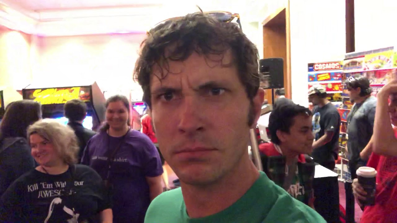 TORONTO TOBUSCUS FANEXPO ARCADE DANCE VLOG - YouTube