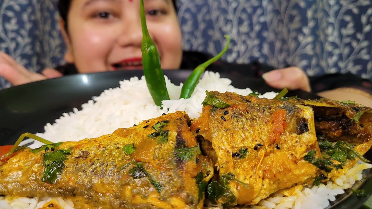 Eating Parshe Macher Teljhal|Fulkopir Roast|Bengali Authentic Parshe ...