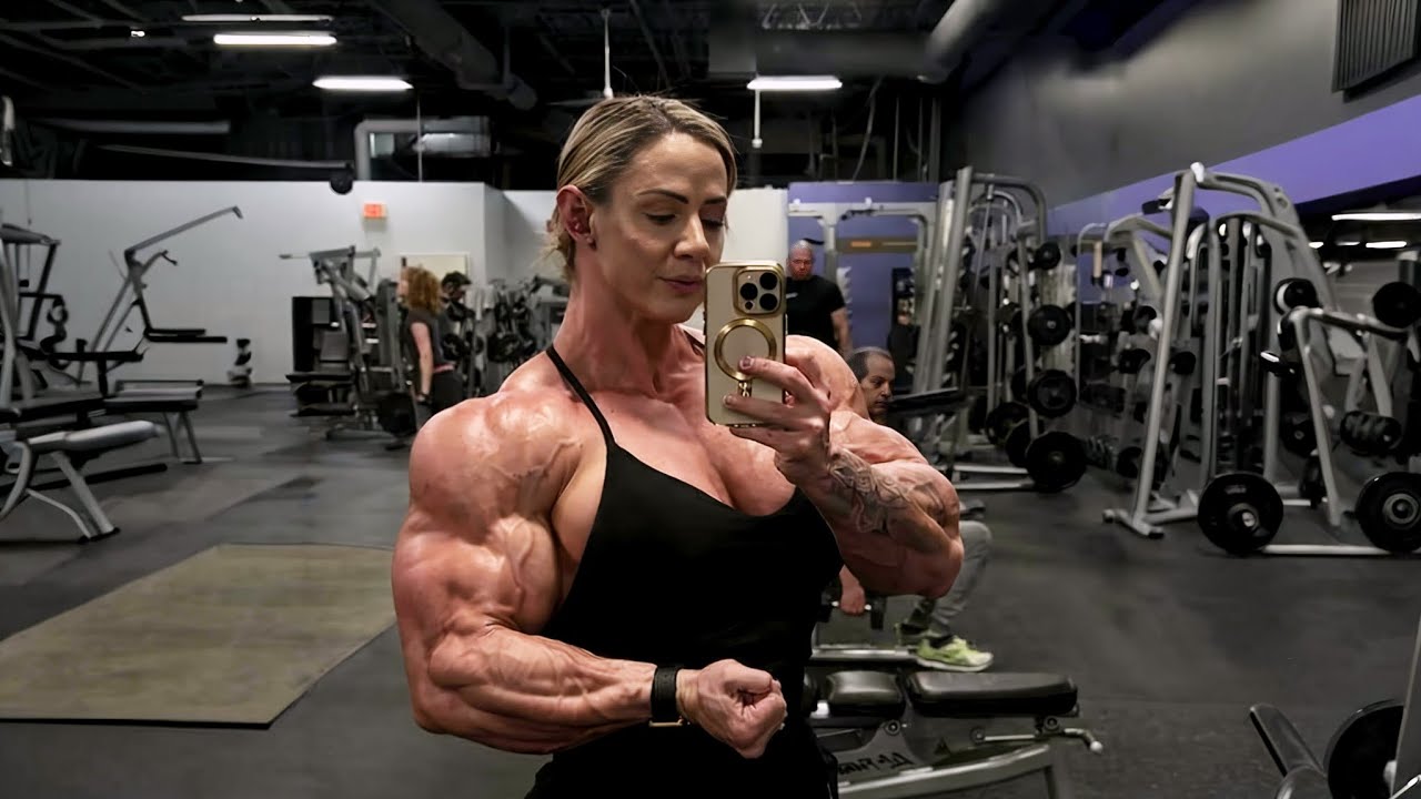Jennifer Zollars | Absolute Muscle Queen 💪 Female Bodybuilding - YouTube