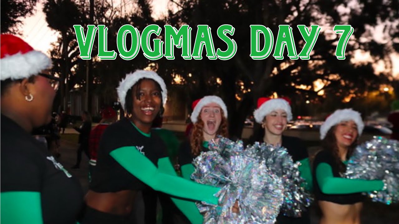 Vlogmas Day 7 | Christmas Parade Day | prepping, hangouts, & more - YouTube