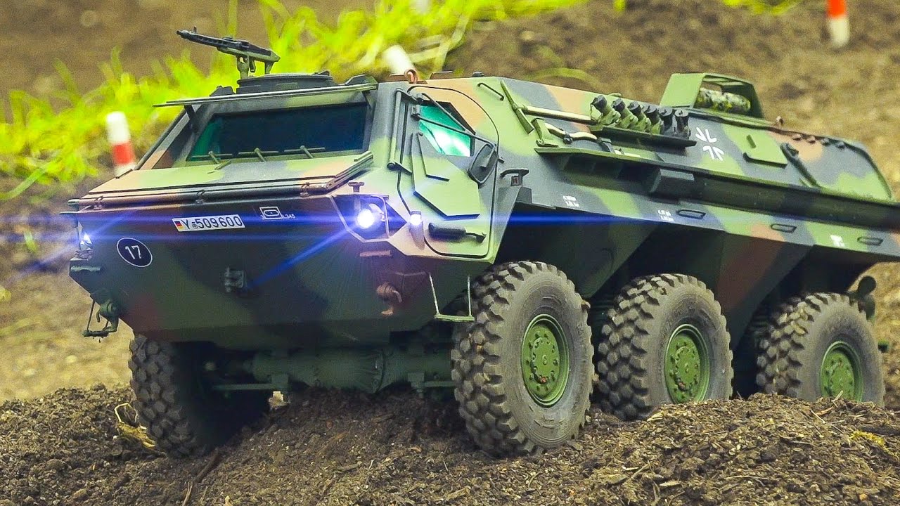 SPINNING WHEELS*TANKS STUCK IN DIRT!! STUNNING RC MODEL TANK, RC ...