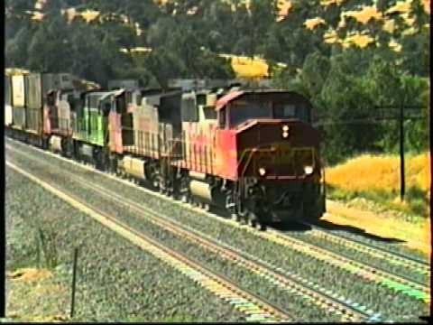 Tehachapi_(1998) BNSF GP60M, C44-9W, C30-7, C44-9W - YouTube