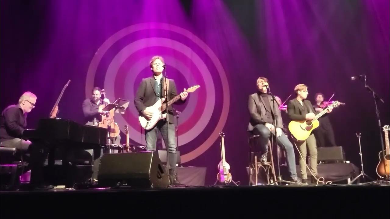 3Js - Black - YouTube