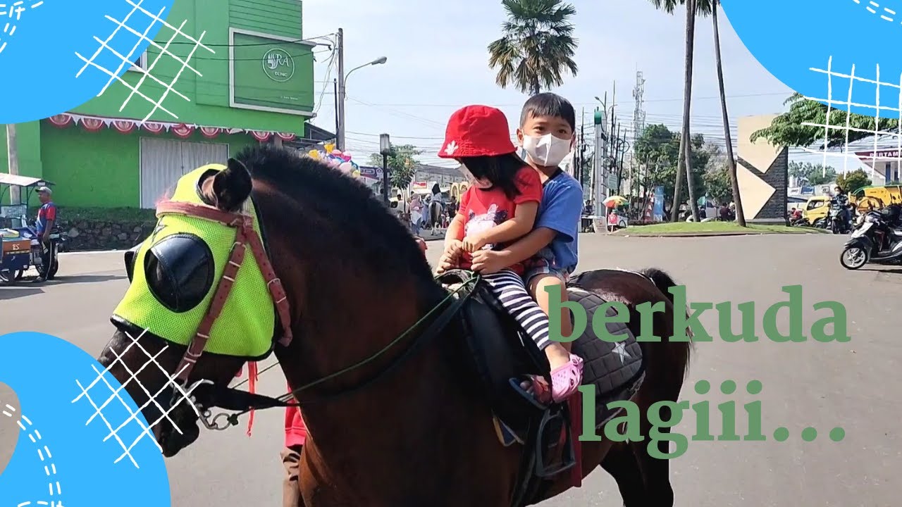Naik Kuda Boncengan Abangade - YouTube