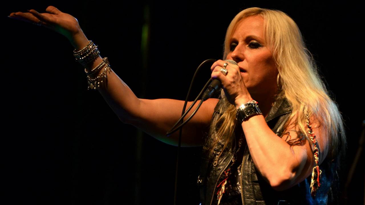 DORO & WARLOCK REVIVAL - You´re My Family + Evil + Burning The Witches ...