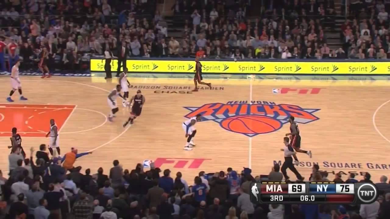 Tim Hardaway jr putback dunk on Ray Allen - YouTube