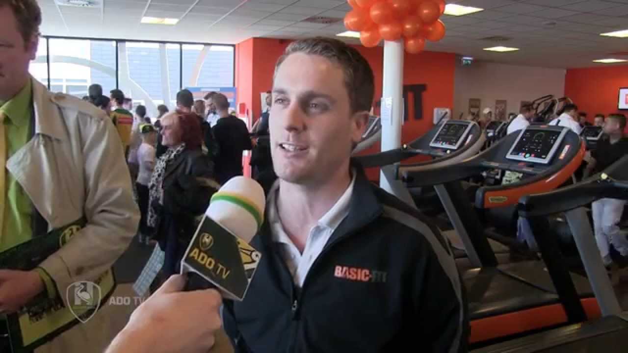Opening nieuwe Basic-Fit vestiging in Den Haag - YouTube