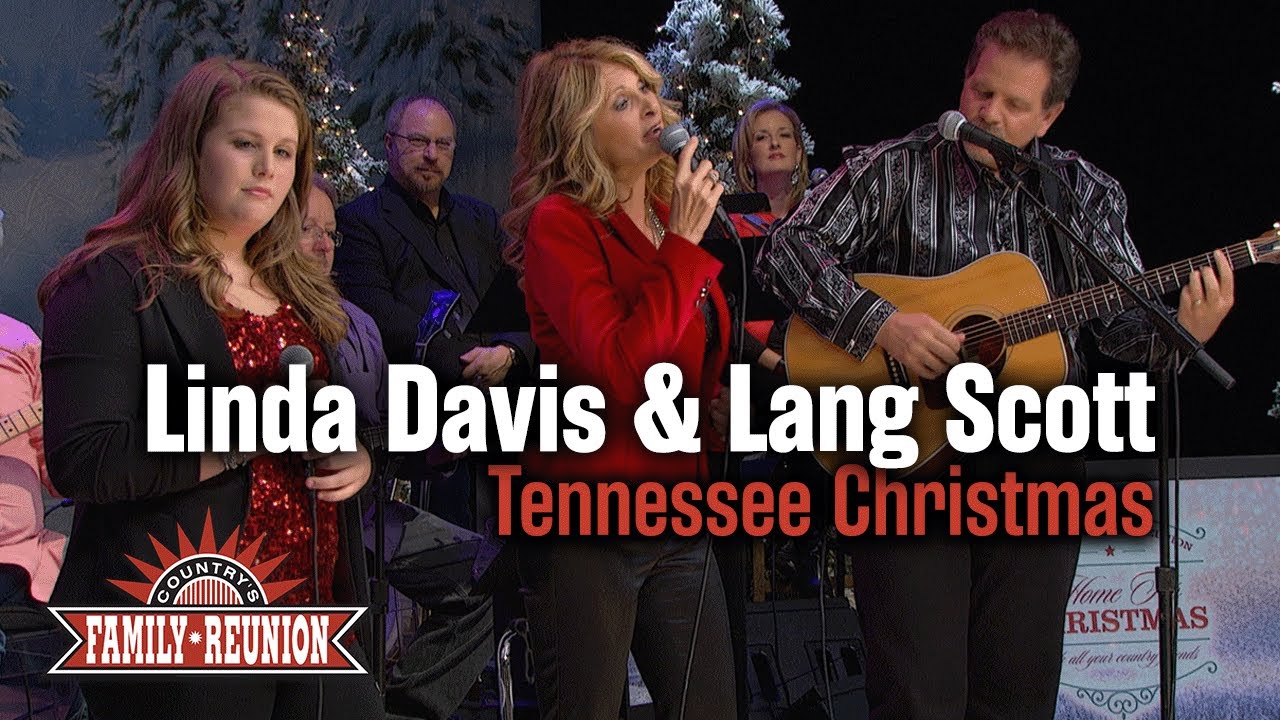 Linda Davis, Lang Scott, and Rylee Scott sing "Tennessee Christmas ...