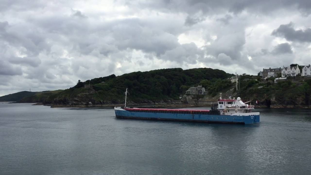 MV Carolina departing Fowey 18:25 25/06/2016 - YouTube