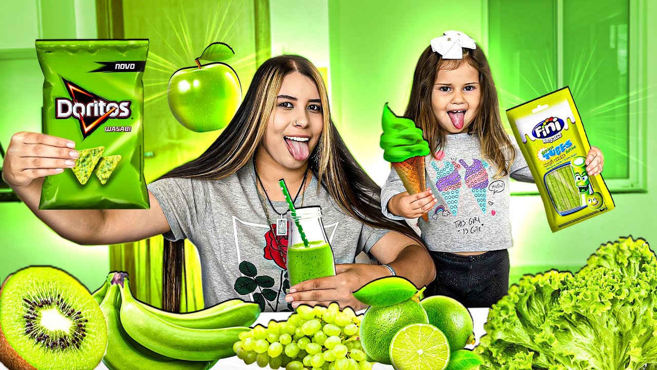 24 HORAS COMENDO COMIDA VERDE COM MINHA IRMÃZINHA DE 2 ANOS! - YouTube