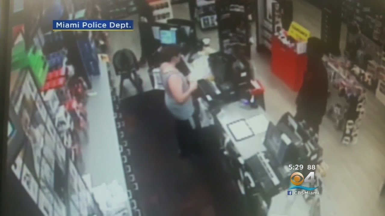 Video: Crook Casually Robs GameStop Cashier In Miami - YouTube