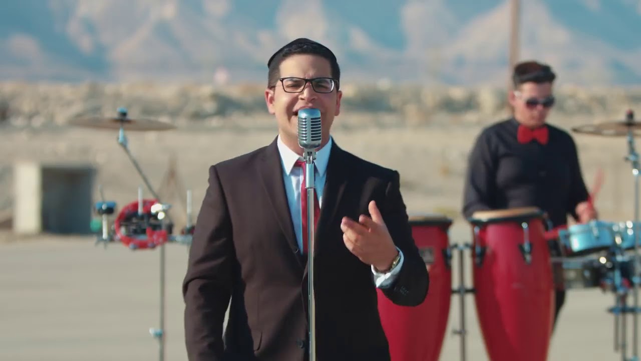 Avi Ilson Chosson & Kallah Official Music - YouTube