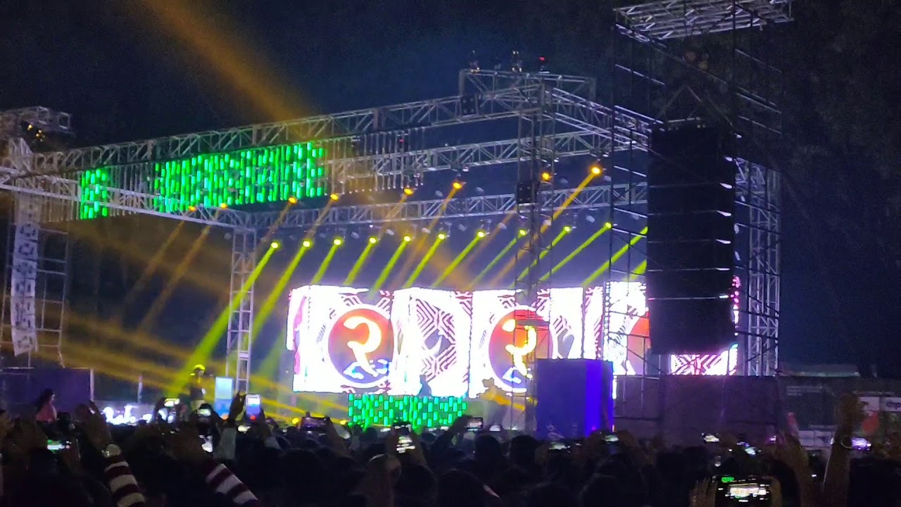 Ritviz Live Performance Xavotsav 2020 Kolkata Compilation - YouTube