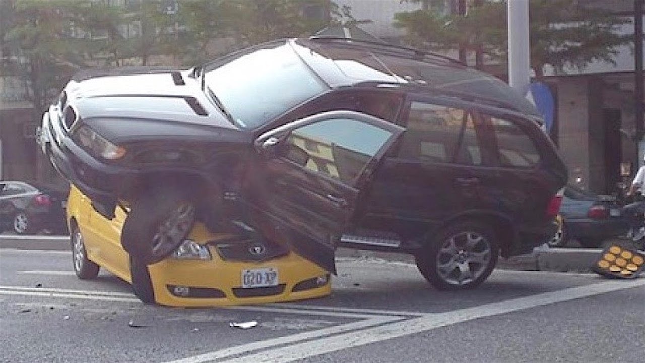 IDIOT Drivers Caught On Cam! Extreme Drivers Fails AUGUST 2017 - YouTube