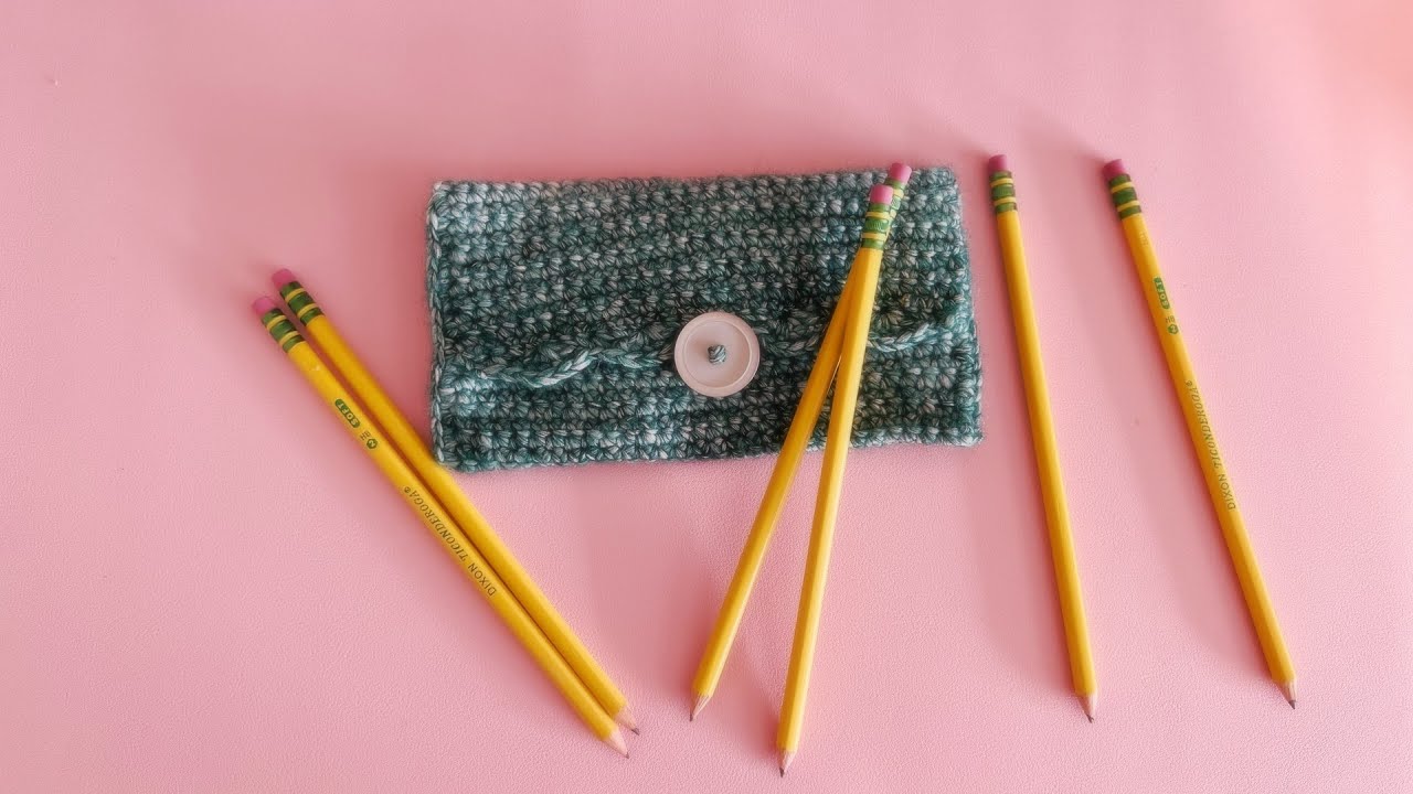 Back To School Crochet Pencil Pouch Tutorial // Pattern available on my ...