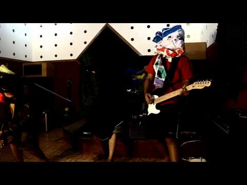 TABRAK MAUT BAND - PAPA ENGGAK BISA PULANG