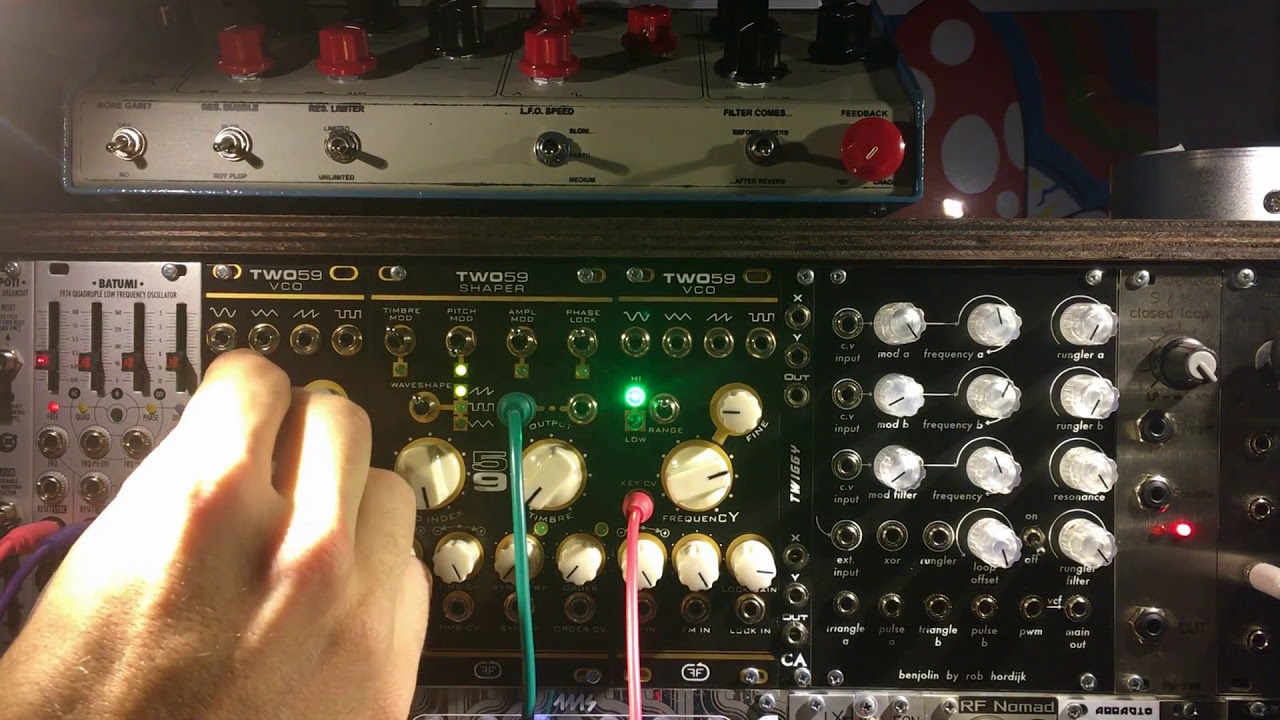 Feedback TWO59 complex oscillator demo Buchla 259 eurorack adaptation ...